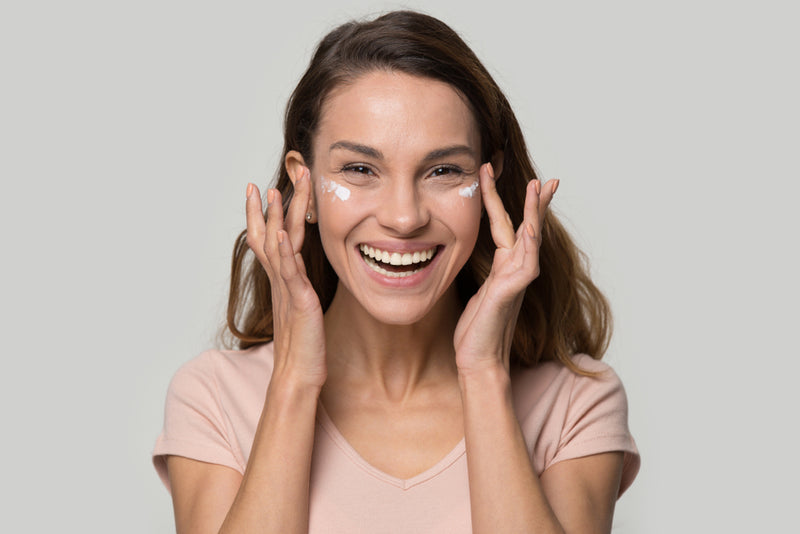 Four Ways to Smooth And Soften Your Eyelids | Epicuren Discovery